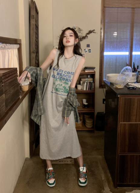 Summer sleeve -free vest cotton duckle wears a long dress long overlash ...