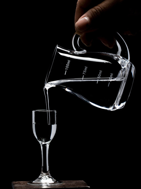 Liquor wine divider red wine decanter crystal glass with scale ...