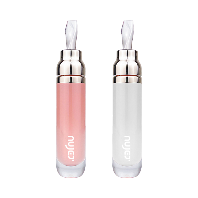 Nujet Plump Essence ruž za usne - Mirror Nude osvjetljavajuća šminka