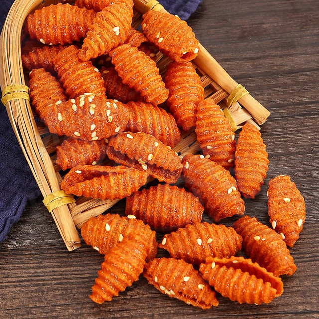 Sweet and spicy conch cake snack gift pack snail cake shell cake 8090s ...