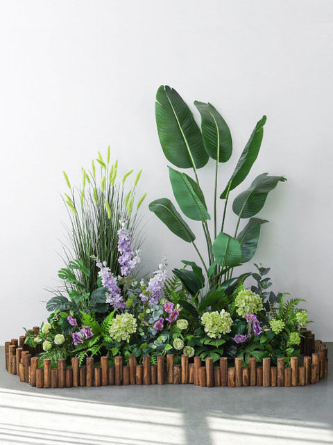Large green plants, simulated flowers and plants, soft decoration ...