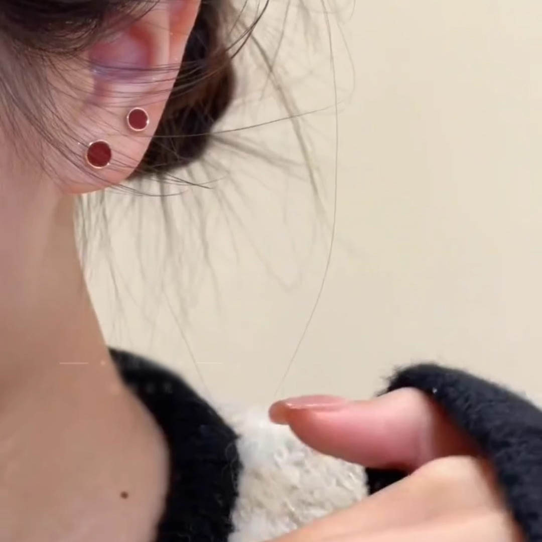 S999 sterling silver needle red round earrings women's niche sleep-free earrings 2024 new hot ...