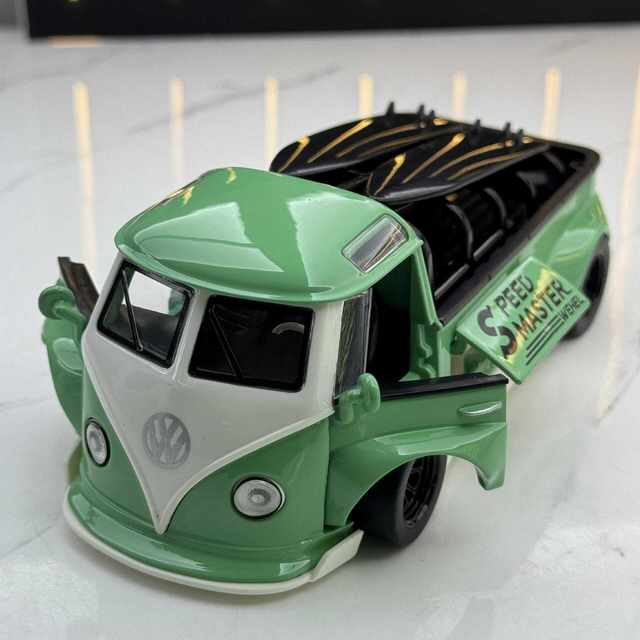 Trendy alloy car model 1:32 Volkswagen T1 retro bus collar lighting and ...