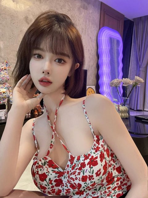 Fat MM Extra Large Size 300 Jin [Jin equals 0.5 kg] Sweet hot girl floral neck halter vest women ...