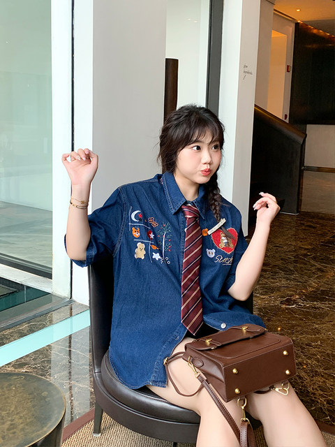 Yuzi caviar denominated denim shirt short -sleeved large size women's slightly fat MM obviously ...