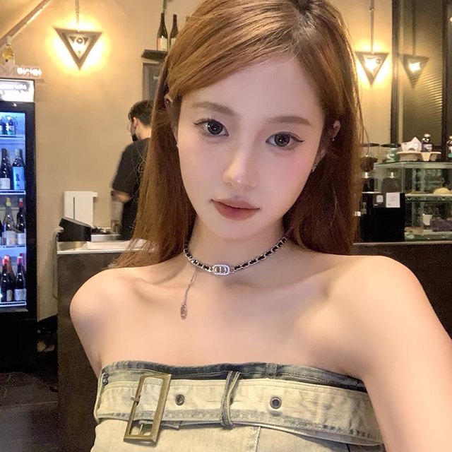 French light luxury retro high -level sensor necklace handmade woven ...