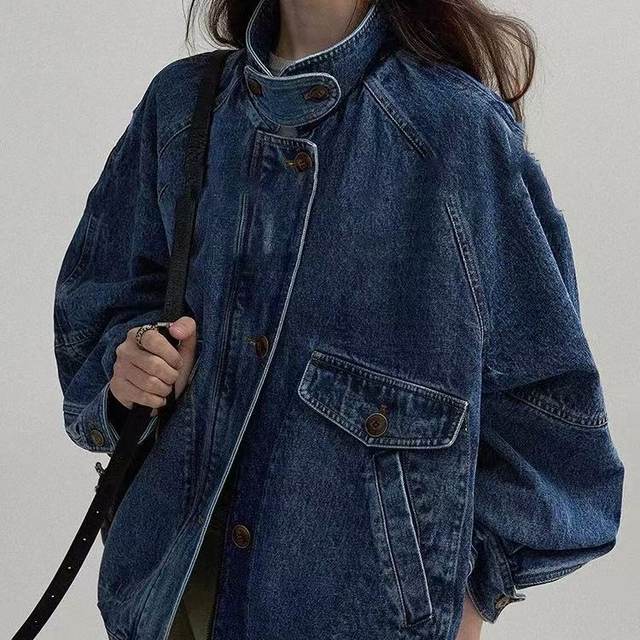 A-32 new base shirt for four stores