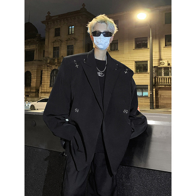 Metal buckle suit jacket design sense niche spring dress with a set of ...