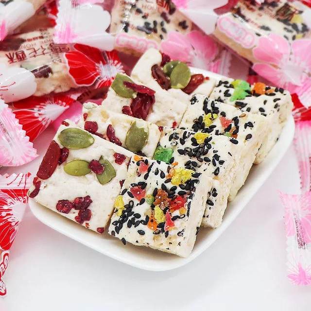 Cranberry Snowflake Crispy Snacks Snacks Snacks Snacks Biscuits ...