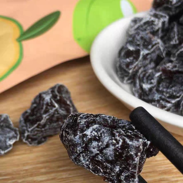 Authentic Greedy Gege seedless plums, sweet and sour plums, dried plums ...