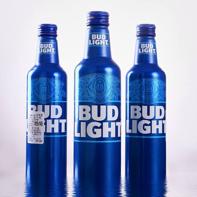 American imported beer Budweiser Budweiser blue aluminum bottle light ...