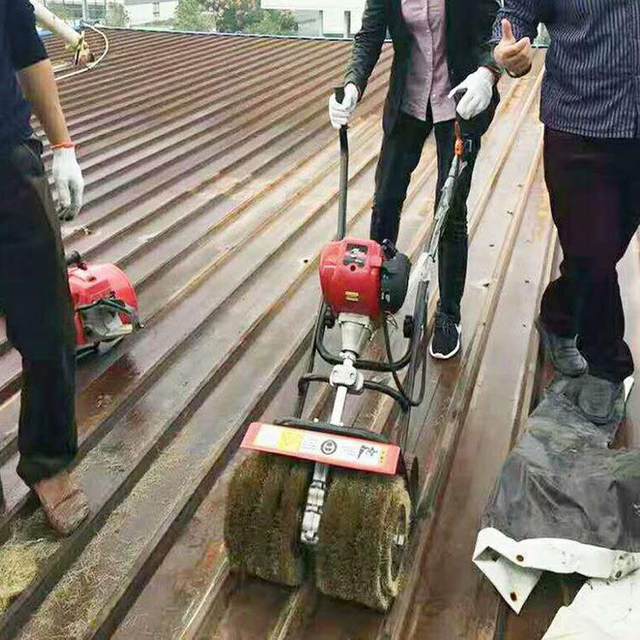 Small hand-push gasoline rust remover steel plate color steel tile rust ...