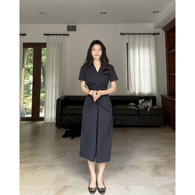 Guo Jiujiu's French high-end suit v-neck waist tie commuting design ...