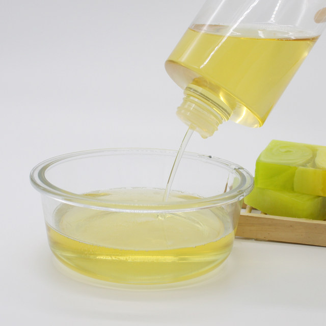 Only You Have the DIY Raw Materials to Make Refined Coconut Oil, a ...