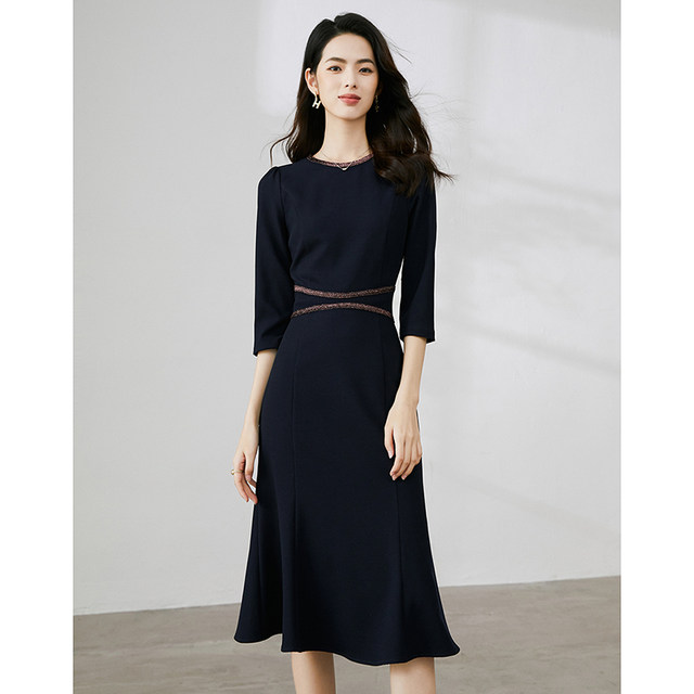 Late white 2024 autumn new style French intellectual temperament age ...