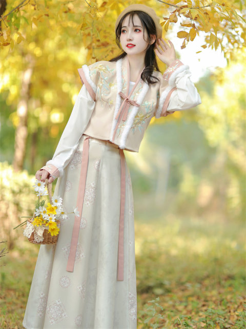 Chunyu Ji original Hanfu female Tang Xunzi round neck shirt Qi waist dresses, dresses, Tang ...