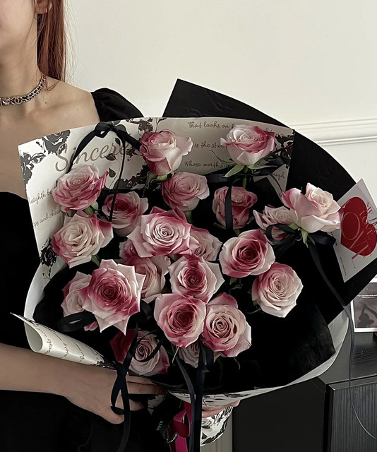 Huayan color flower spray Cyprus red spray paint Chinese Valentine's ...