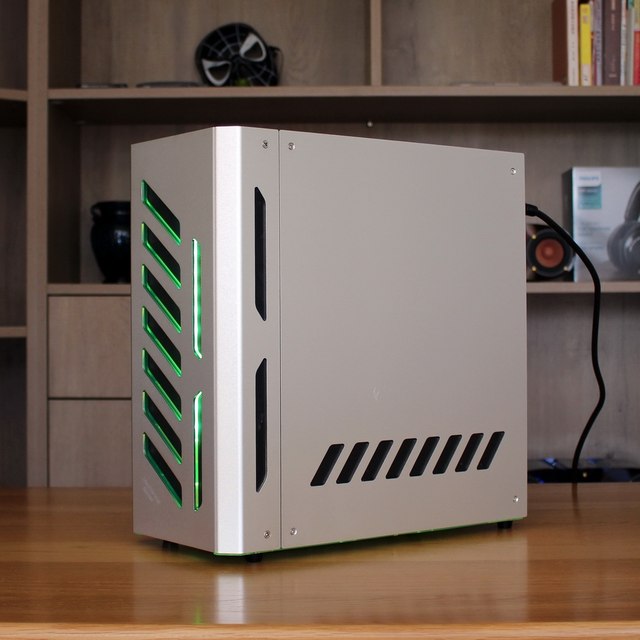 Dual 240 water-cooled MATX compact aluminum alloy variable volume ...