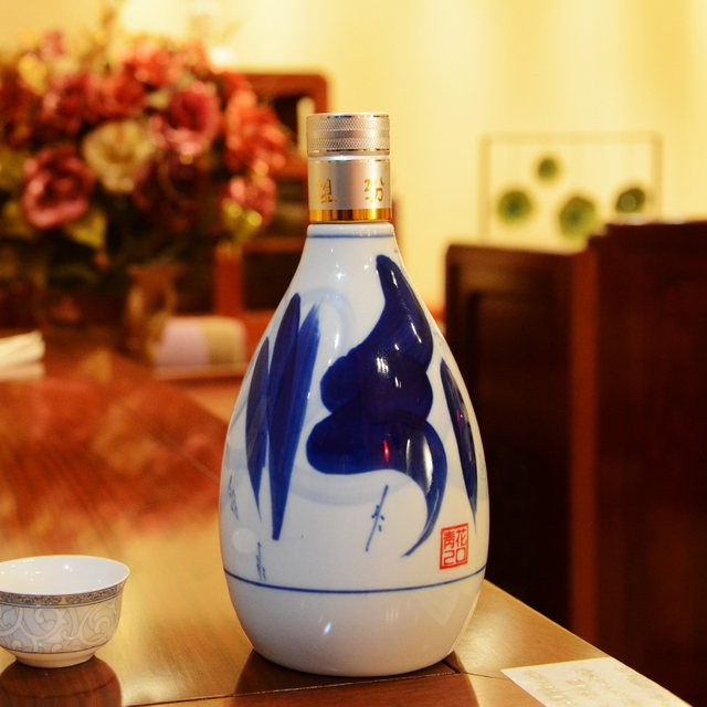 Shanxi Xinghuacun Fenjiu 53% blue and white 20 fragrance type 375mL*6 bottles of wine in a box