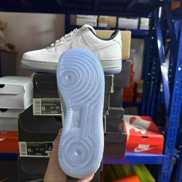 Nike Air Force 1 Low Women's Nike AF1 Air Force Low Top Shoes White ...