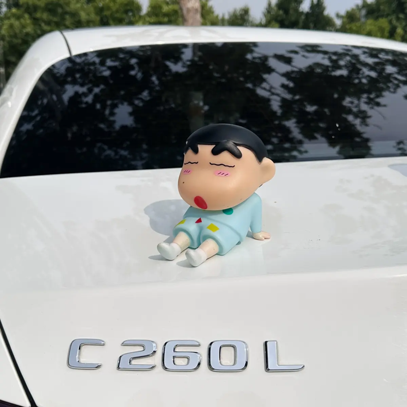 Car-mounted cute Crayon Shin-chan sitting doll creative car rear roof ...