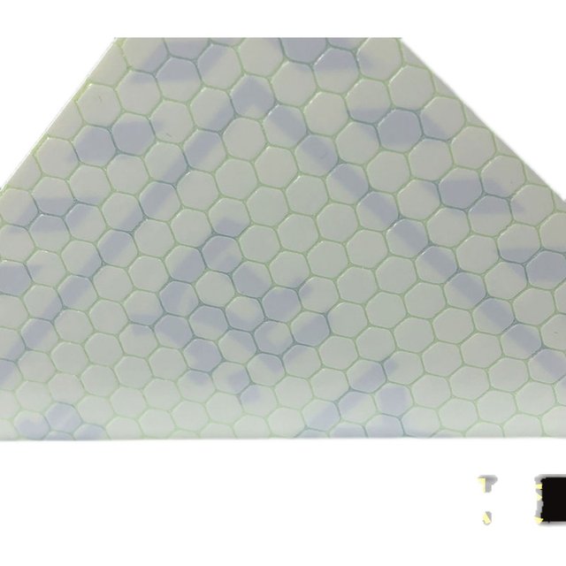 Large truck trailer police to prevent rear-end collisions, keep ...