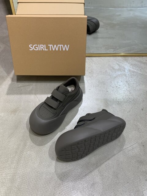 SGIRLTWTW Japanese big-head bread shoes for women ins niche Velcro ...