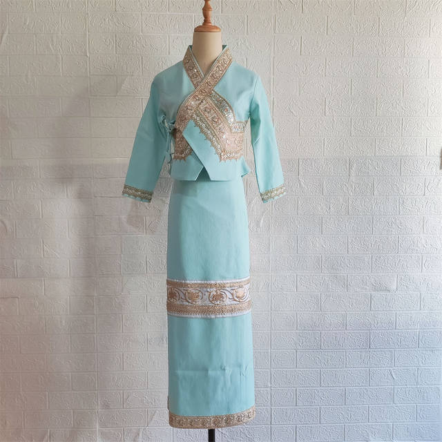 Dai clothing women's Xishuangbanna traditional embroidery jacquard ...