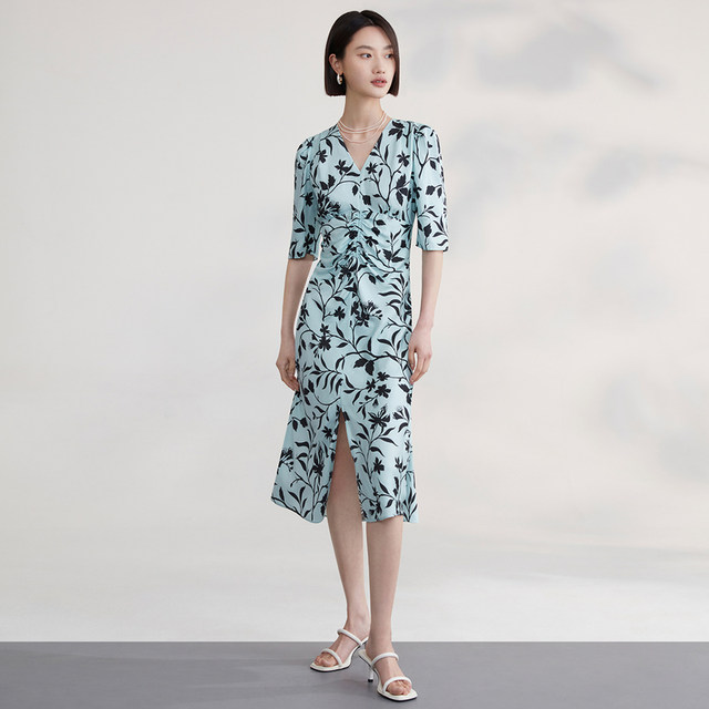 The same style as the shopping mall naivee Naive's new waist tea break ...