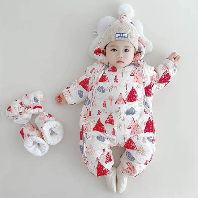 Male and female baby cartoon velvet thickened jumpsuit winter new baby quilted warm outing ...