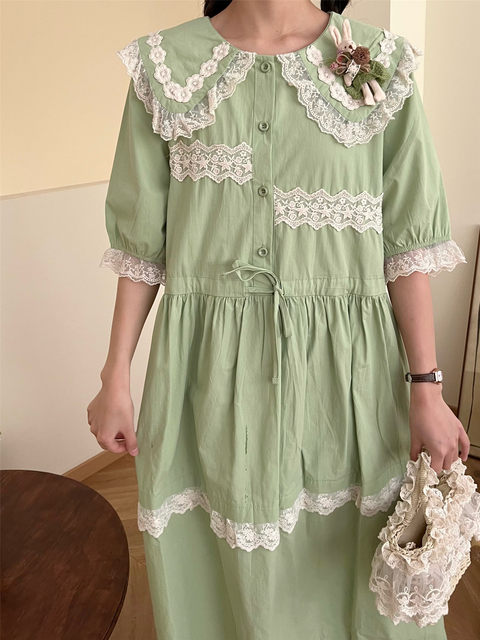 Summer small fresh green short -sleeved dress Forest lace lace stitching doll collar waist waist ...