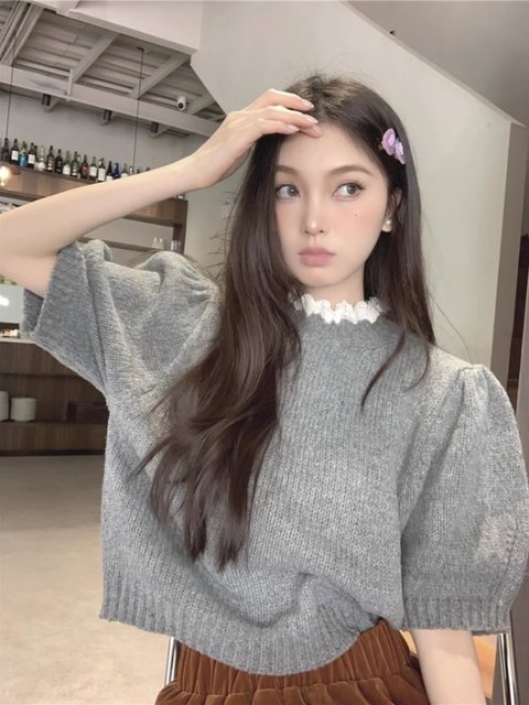 Lace edge semi -high -necked sweater female design sense niche niche ...