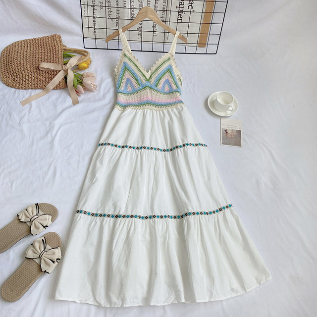 Seaside resort style V-neck suspender dress for women summer new retro ethnic style color ...