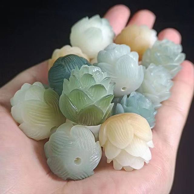 White bodhi root finely carved five-layer lotus accessories pendant ...