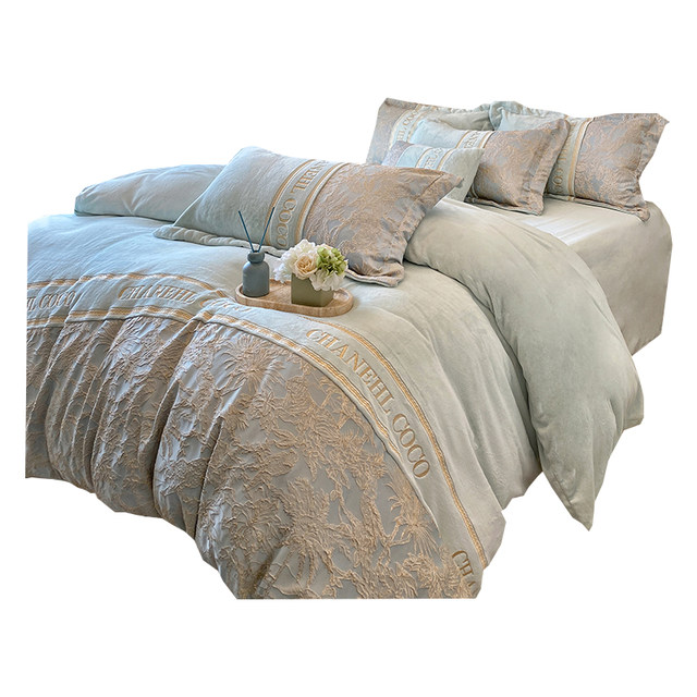 Winter thickened light luxury milk velvet four-piece set embroidered ...