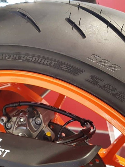 Pulitito S22 Half -Folm Motorcycle Tire 1101501805560ZR17 ZX4RR NINJA400