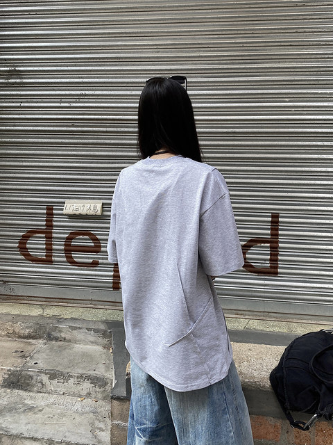 GGBAI American retro spliced pleated badge brooch loose round neck T ...