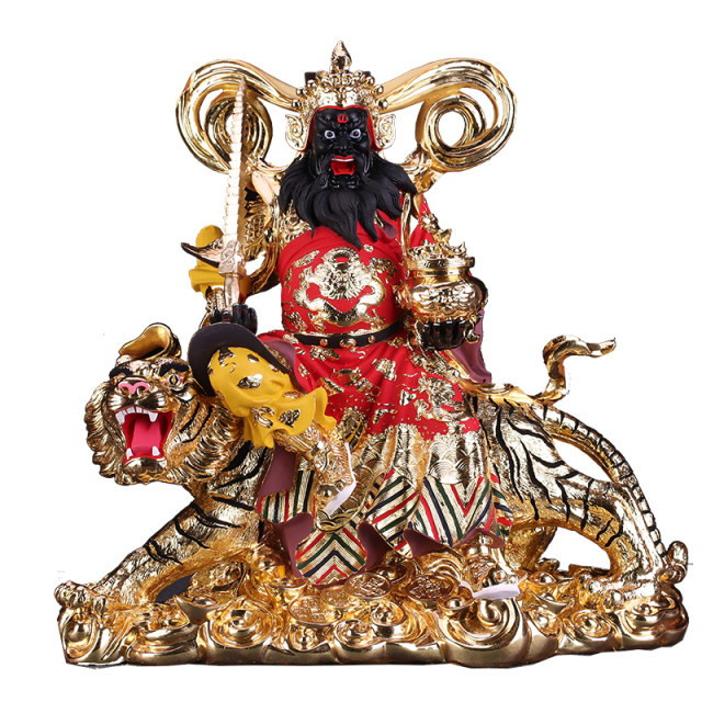 The statue of Zhao Gongming riding a tiger in the middle of the road ...