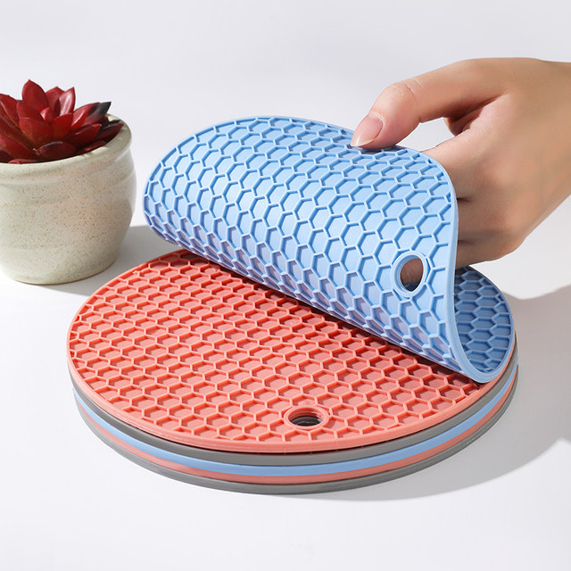 Insulation mat silicone anti-scalding table mat Nordic heat-resistant ...