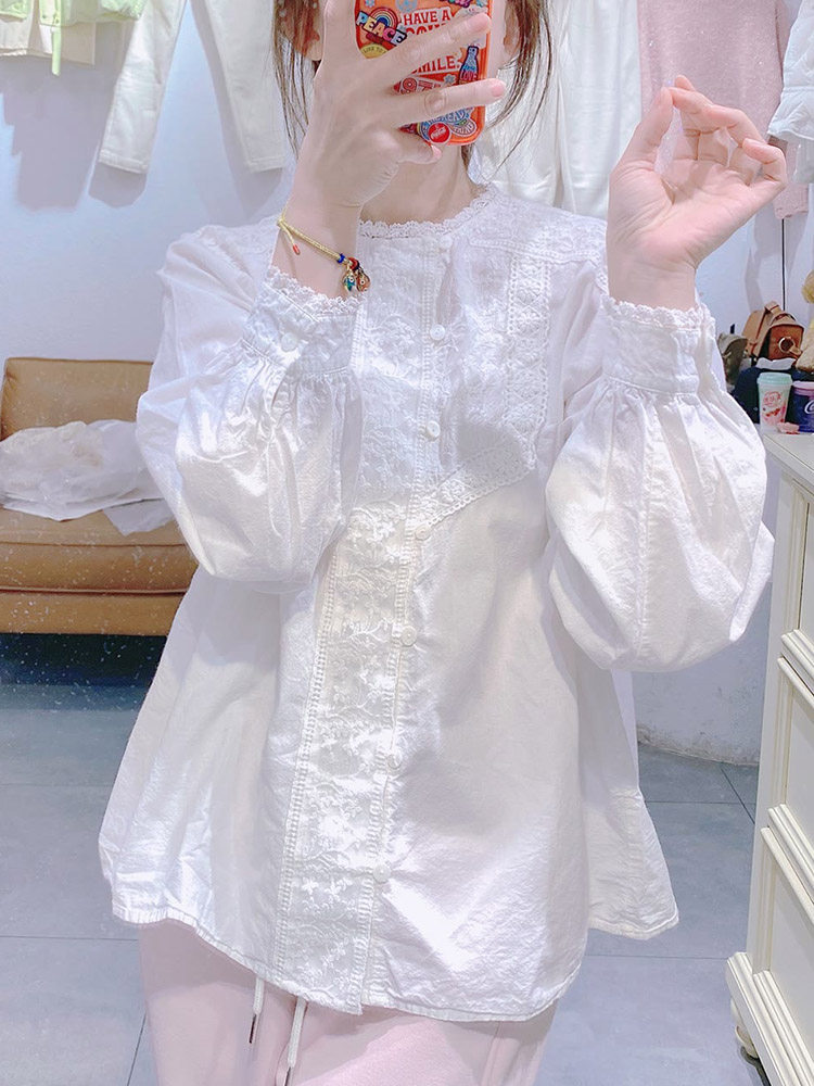 White simple forest lace shirt 2025 new loose sweet and versatile age-reducing fungus round neck ...