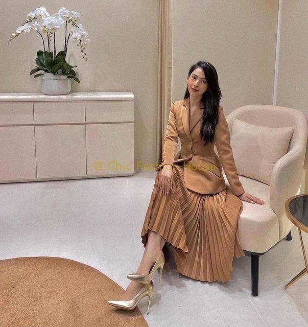 In stock Vietnam Tracy studio new elegant V-neck suit high waist ...