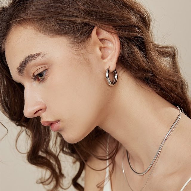 Korean S925 silver needle earrings French women's silver colored ring earrings design earrings ...