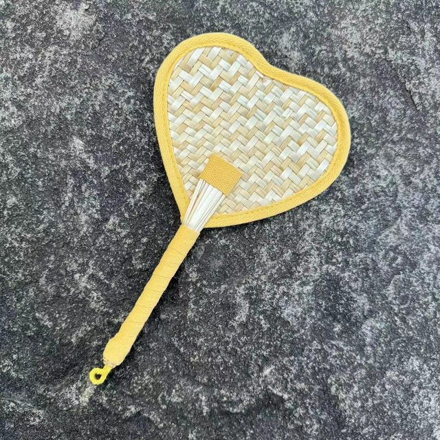 Hua'er and Young Jiang Shuying's same style yellow small fan, round ...