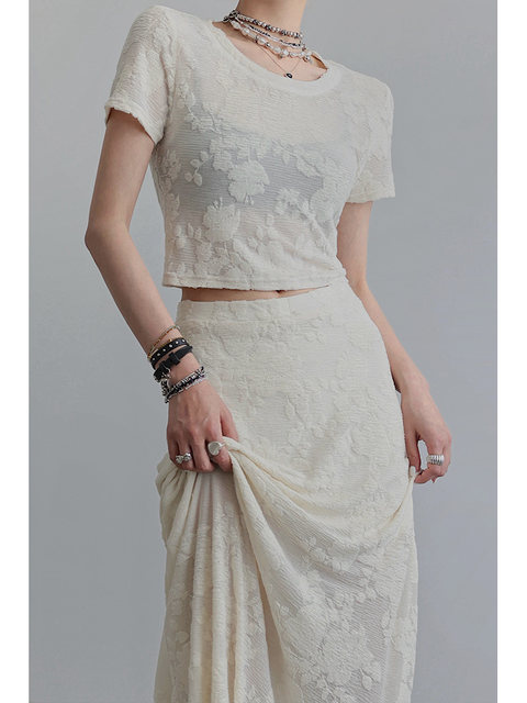 Unable to imagine x Mrs. Chen CHENTAITAI Knitted Tile Flower Short Sleeve