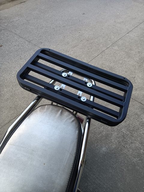 Electric car rack motorcycle tray takeaway rack folding Ele.me ...