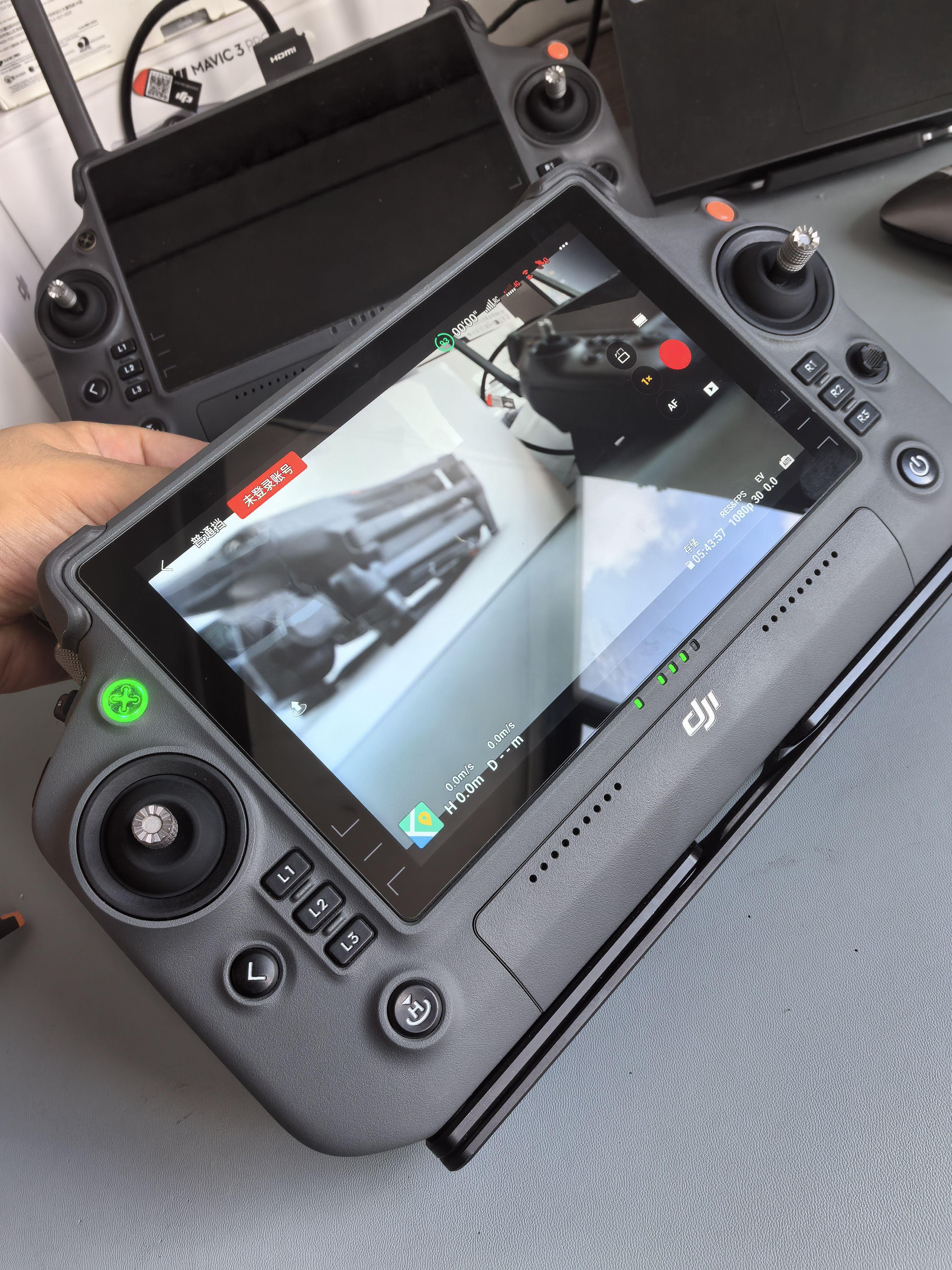 全新原装正品大疆rcpro大屏rcplus遥控器型号RM700B，支持航拍机-淘宝网
