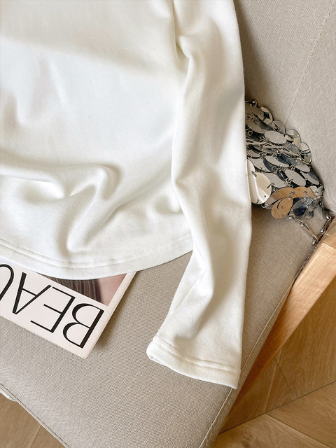 Small C home white round neck inner fur base shirt for women's spring ...