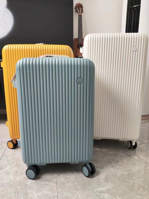 Exported to Japan suitcase universal wheel customs lock explosion-proof ...