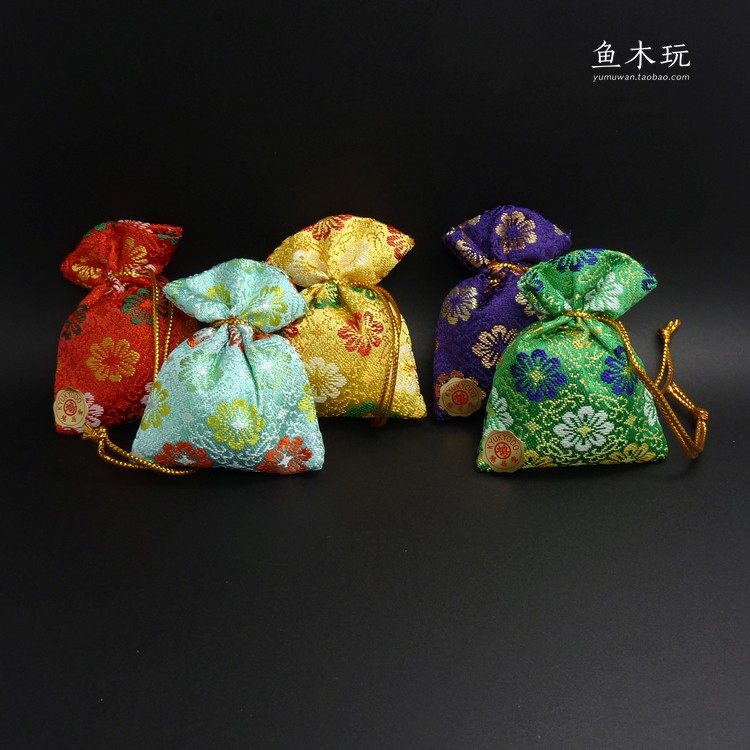 Japan Imports Jiujutang Insect-Proof Aromatherapy Sachet Large and ...