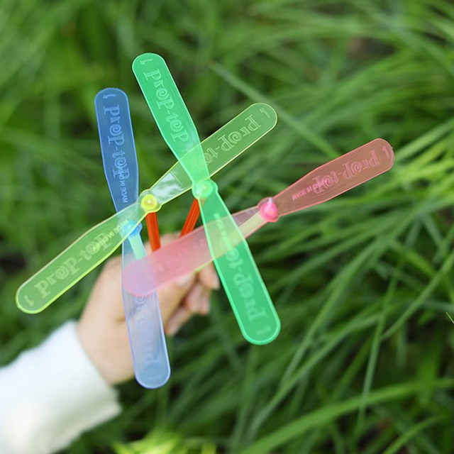 Kids Bamboo Dragonfly Toy Flying Fairy Nostalgic Toy Male Kindergarten ...